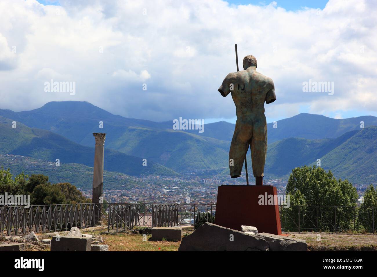 Statua des Daedalus (von Mitoraj), Daidalos, Gestalt in der ...