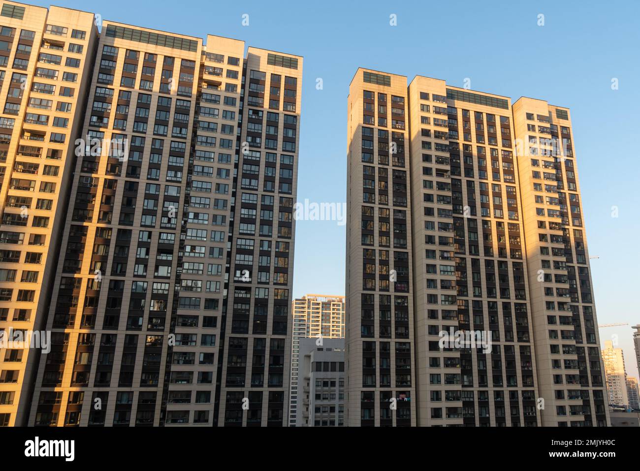SHANGHAI, CINA - 28 GENNAIO 2023 - Una scena stradale di edifici ... SHANGHAI, CINA - 28 GENNAIO 2023 - Una scena stradale di edifici ...