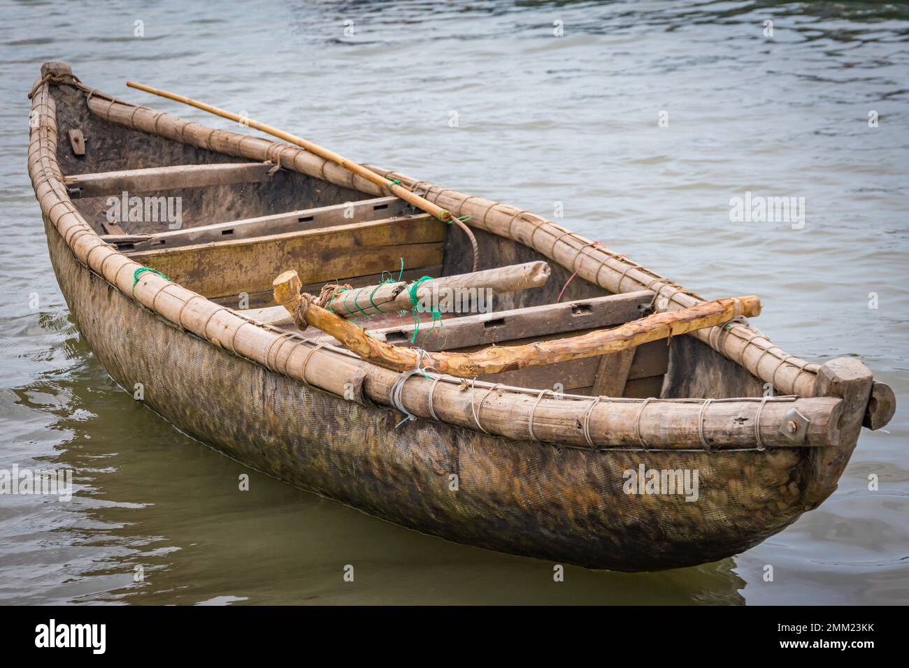 Barche in legno fatte a mano immagini e fotografie stock ad alta ...