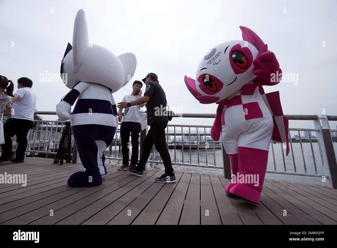 Tokyo 2020 Olympic mascot "Miraitowa", left, and Paralympic mascot ...