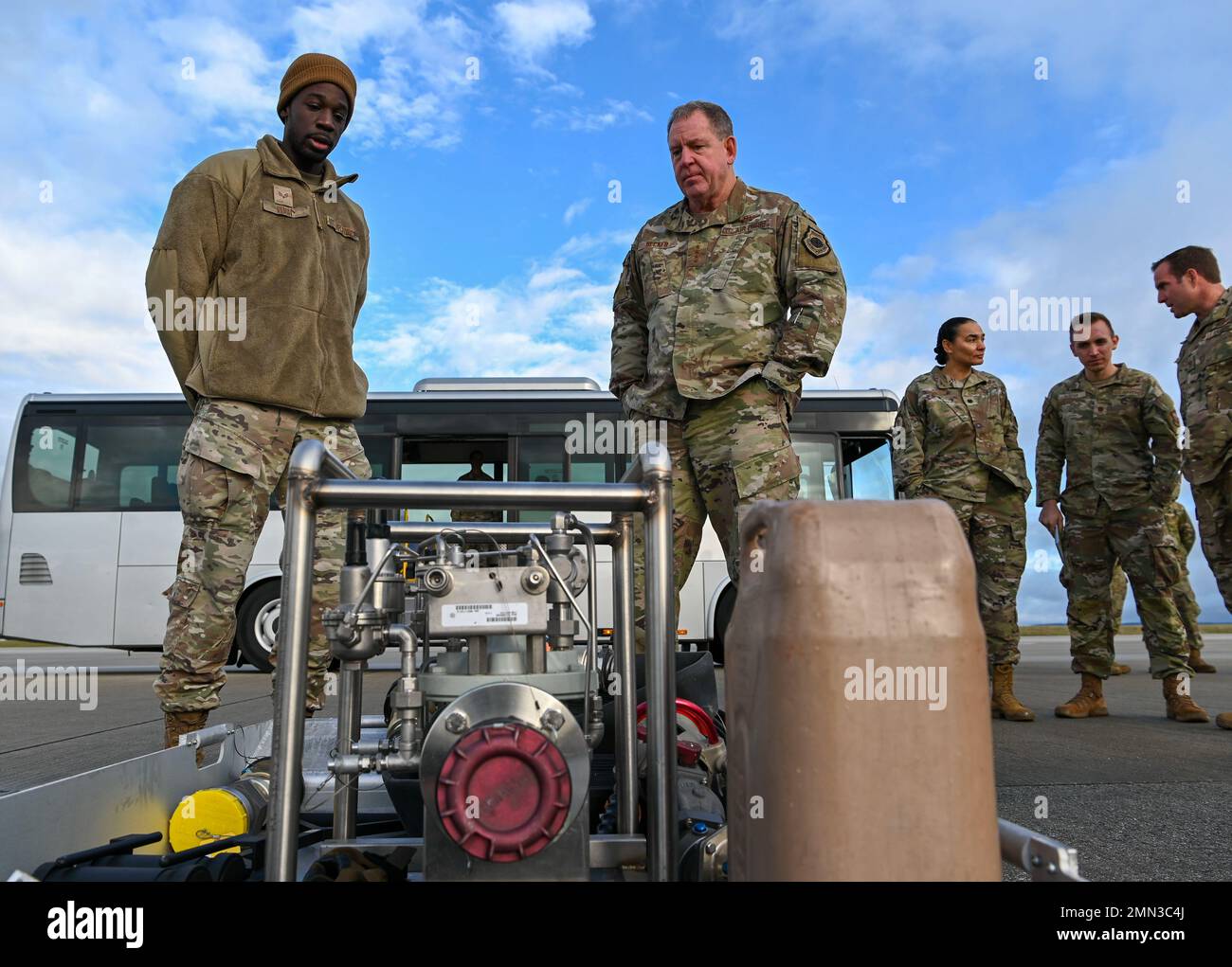 Il generale James Hecker, U.S. Air Forces in Europe – Air Forces Africa ...