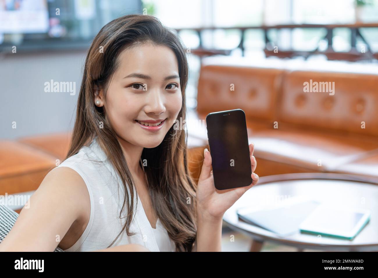 Lavorare computer telefoni tablet immagini e fotografie stock ad alta ...