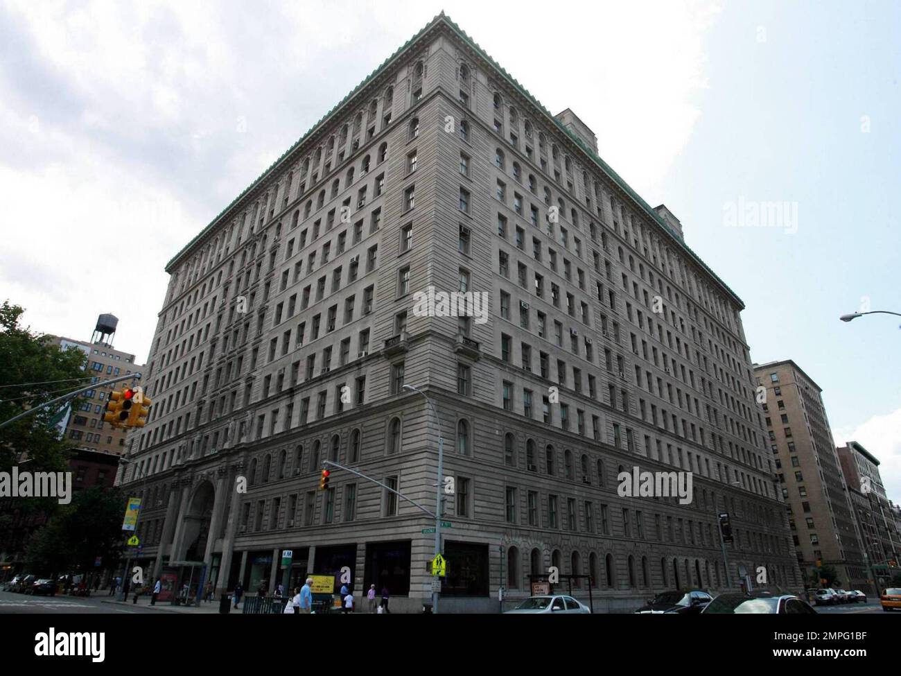 ESCLUSIVO!! Vista generale dell'edificio Apthorp. Si riferisce che Brad ...