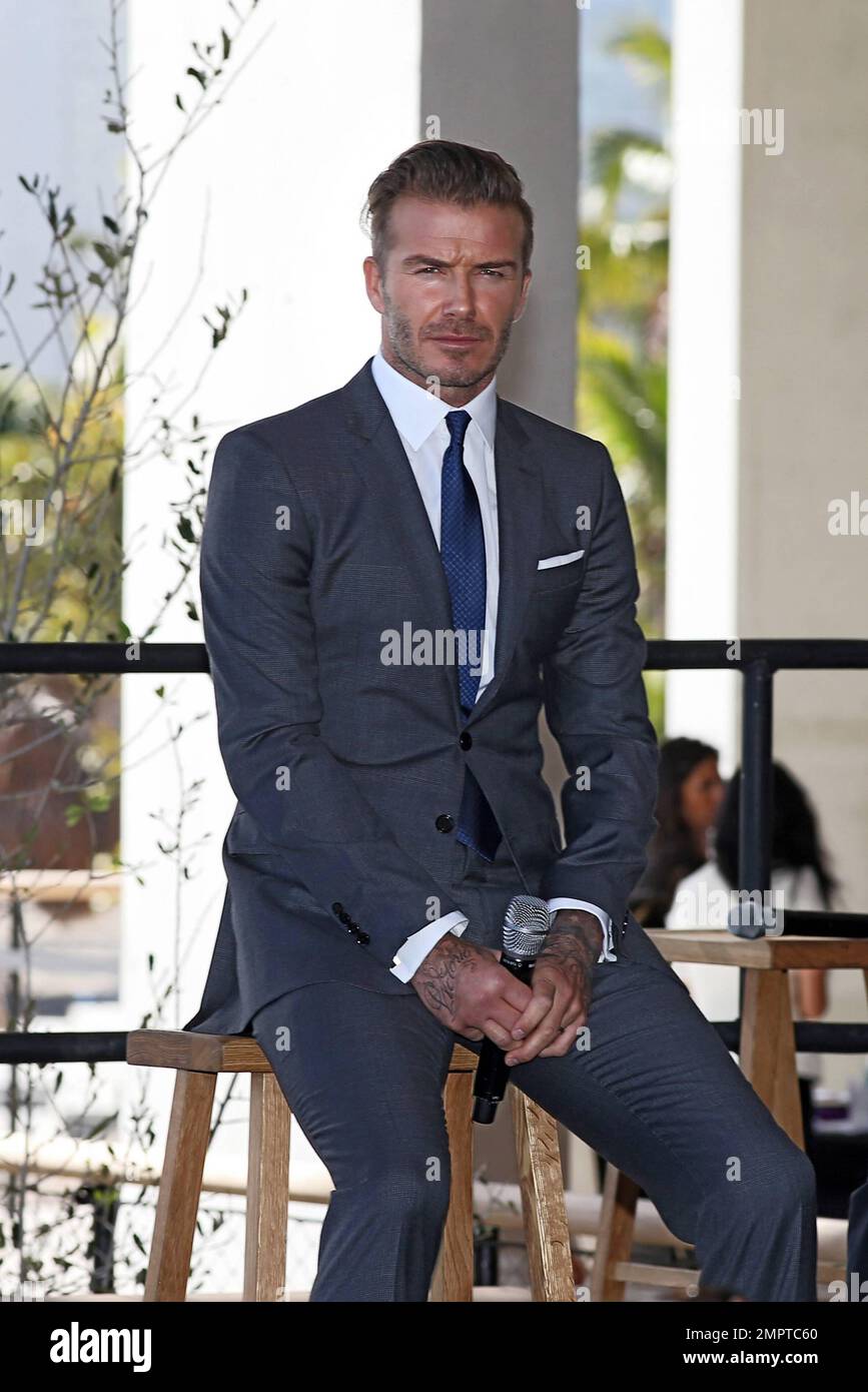 David Beckham insieme al commissario per il calcio della Major League ...