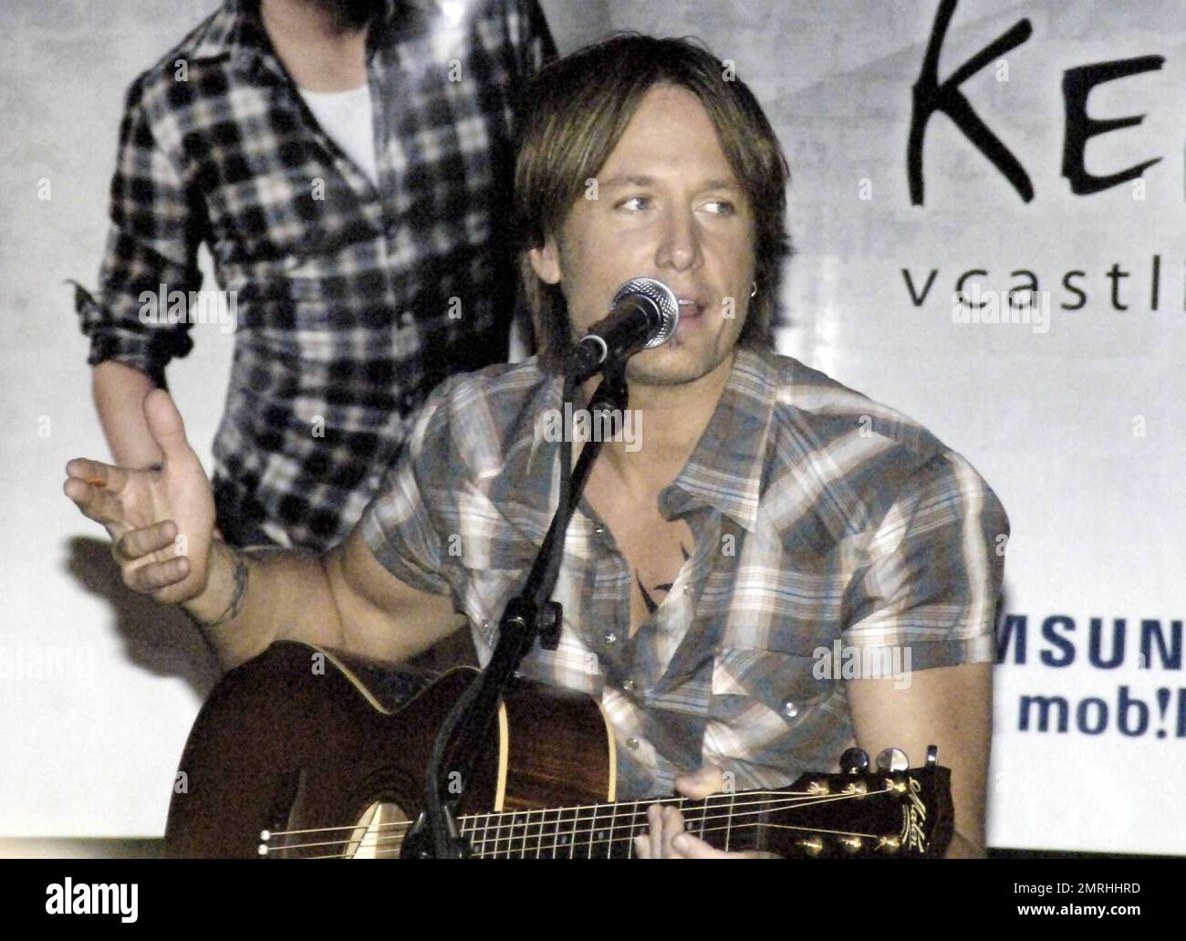 Stella country e marito di Nicole Kidman, Keith Urban esegue versioni ...