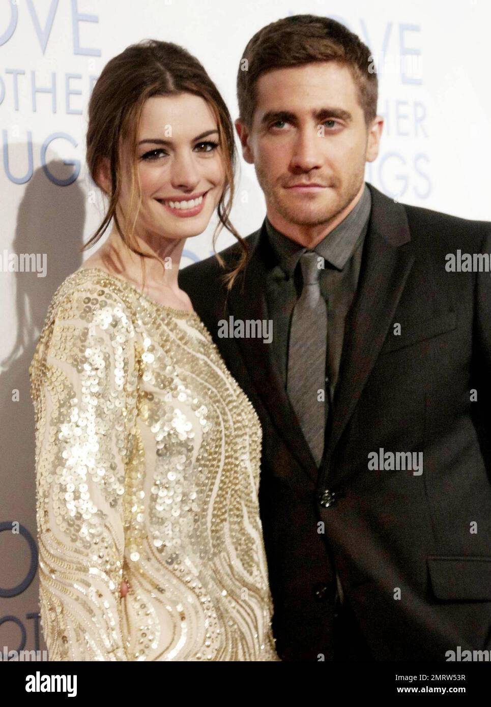 Jake gyllenhaal anne hathaway immagini e fotografie stock ad alta ...
