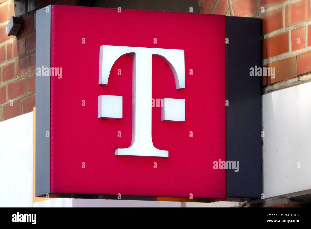 Telekom logo immagini e fotografie stock ad alta risoluzione - Alamy