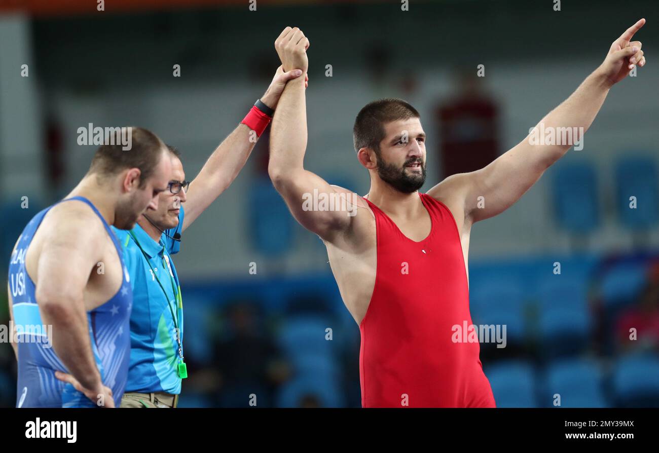 Georgia's Geno Petriashvili, right, celebrates after defeating United ...