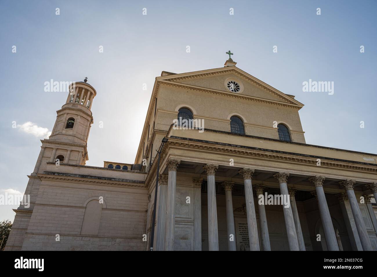 La Basilica Papale di San Paolo fuori le Mura è una delle quattro ...