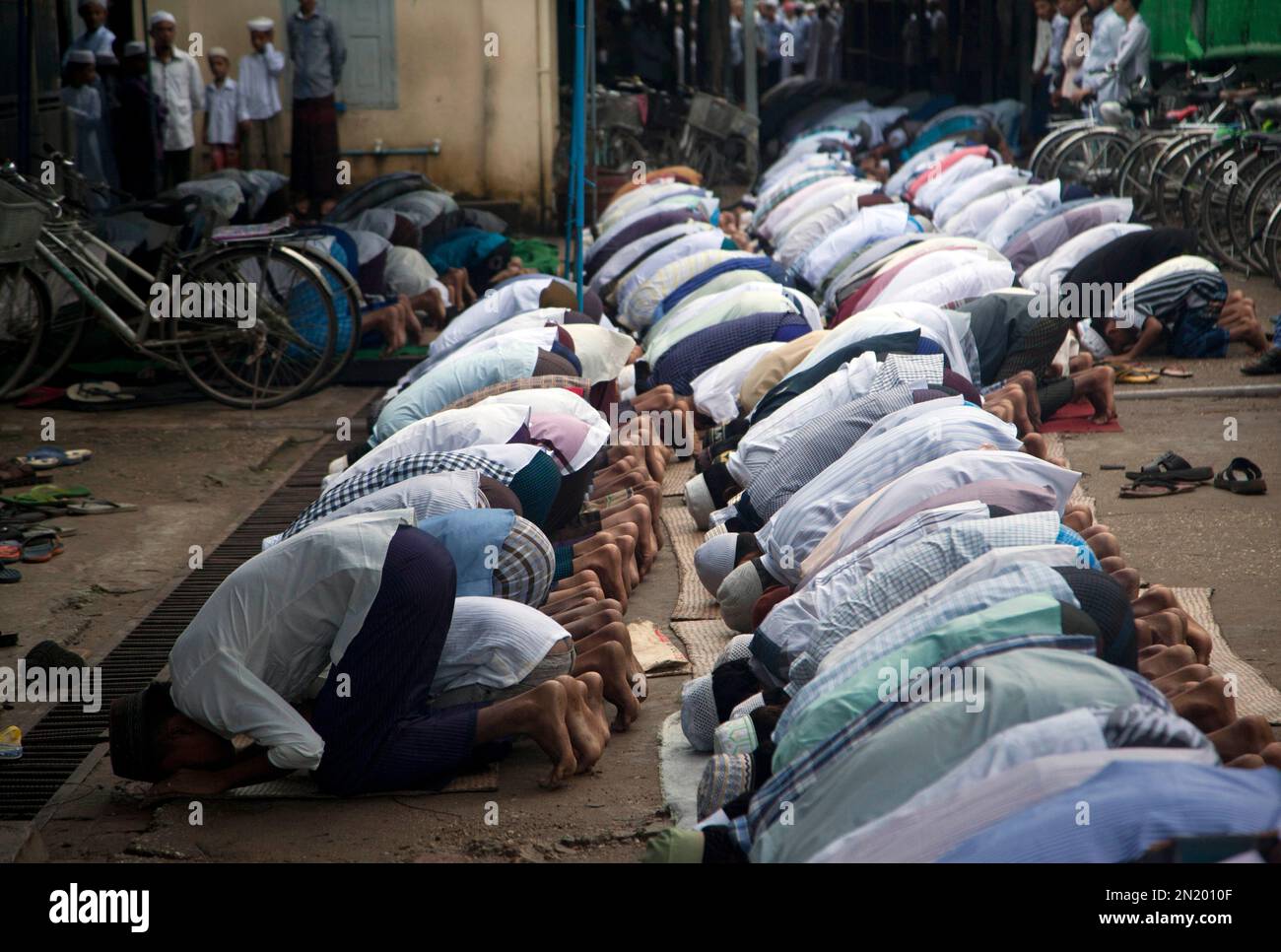 Myanmar Muslims offer prayer to mark celebrations of Eid al-Fitr, the ...