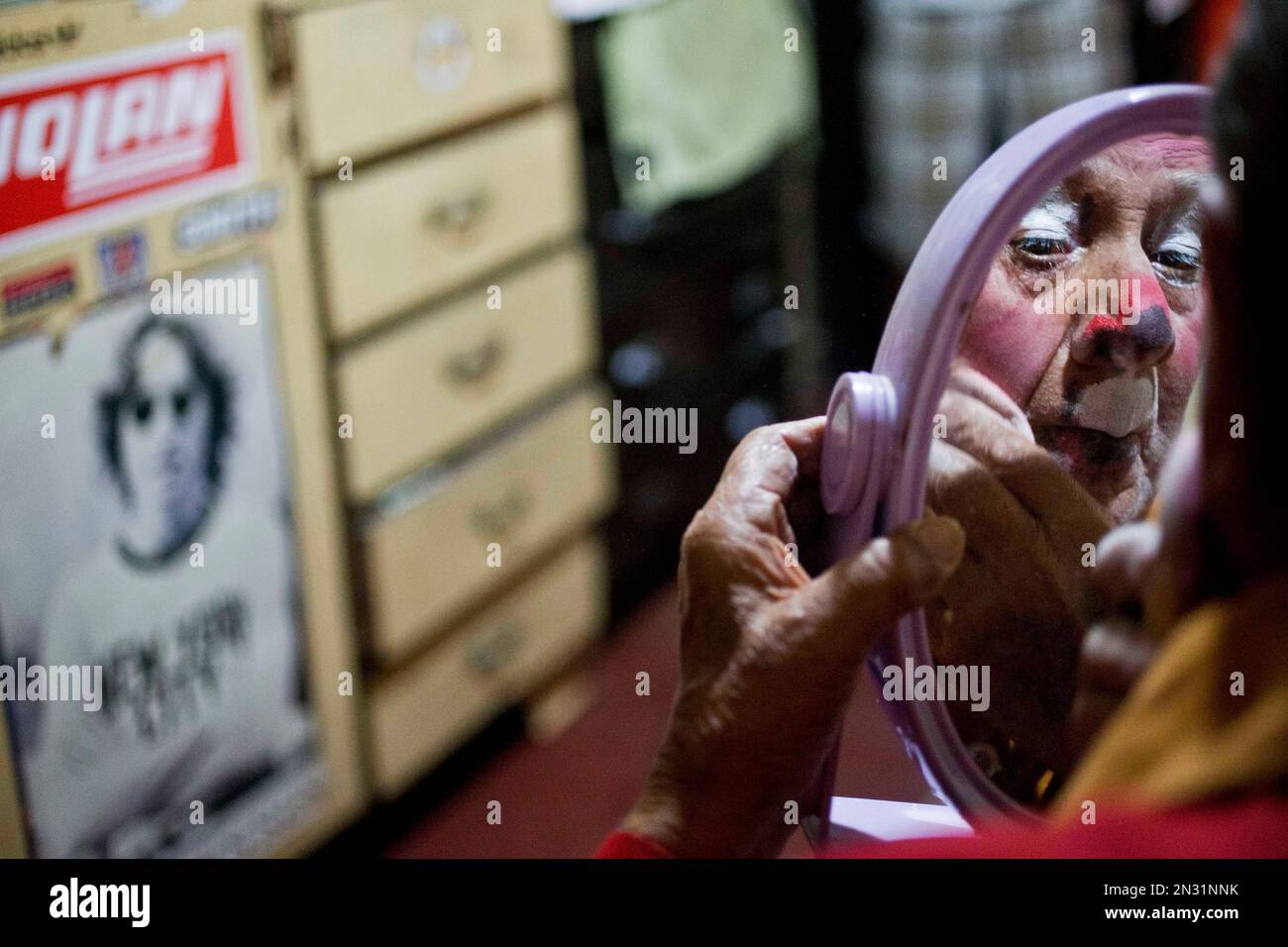 In this Feb. 7, 2015 photo, veteran clown Ricardo Farfan, popularly ...