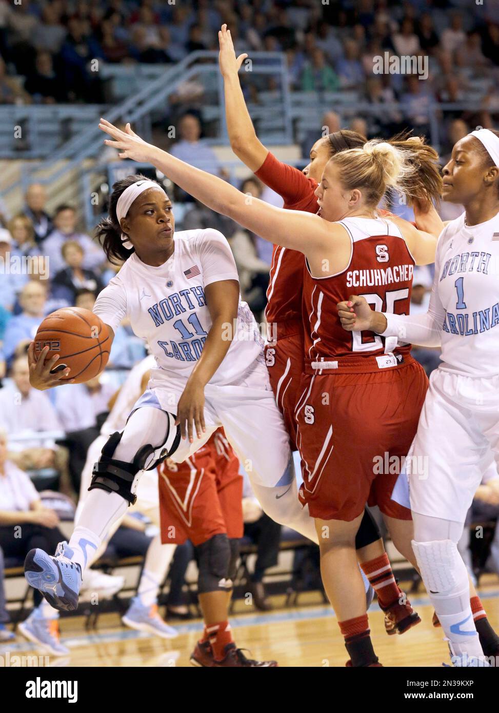 North Carolina's Brittany Rountree (11) looks to pass to Stephanie ...