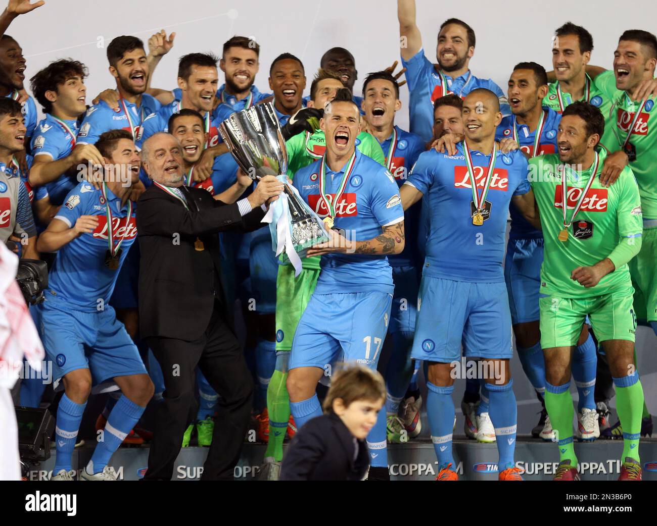 Napoli Chairman Aurelio De Laurentiis, centre left, holds with Napoli's ...