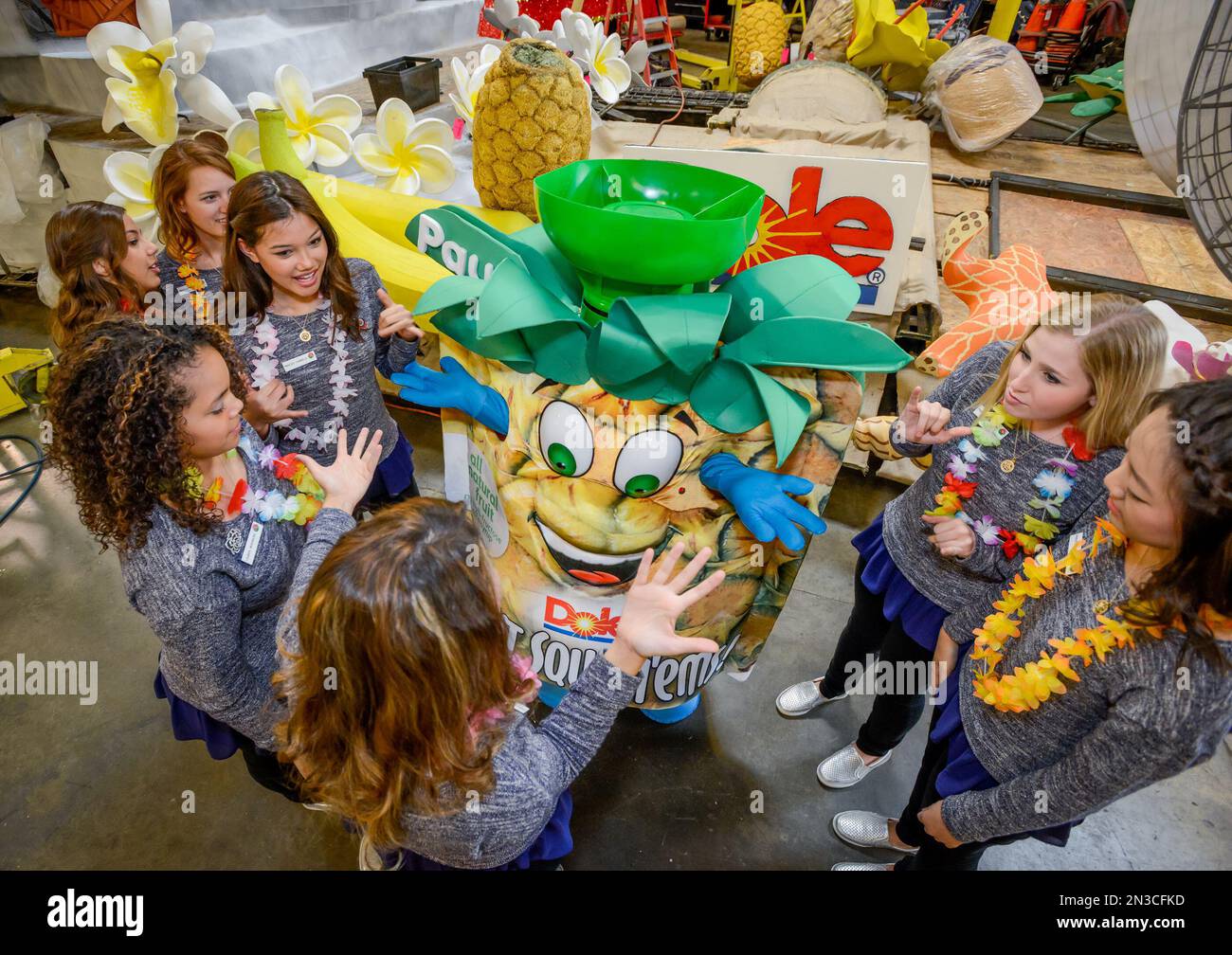 IMAGE DISTRIBUTED FOR DOLE - The Rose Parade Court interacts with the ...