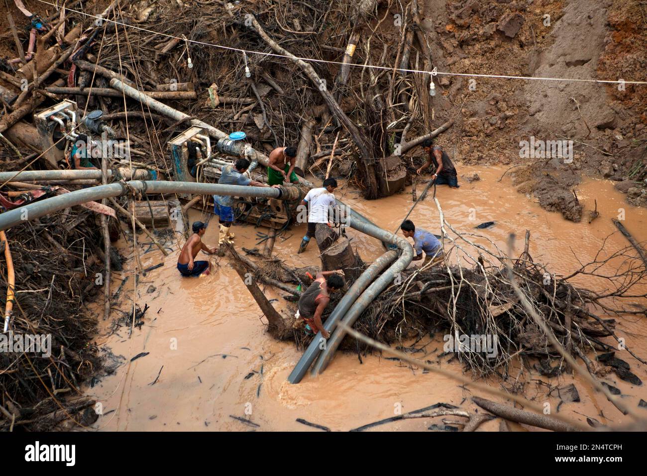 In this May 5, 2014 photo, miners known as "Maraqueros" ready a rustic ...