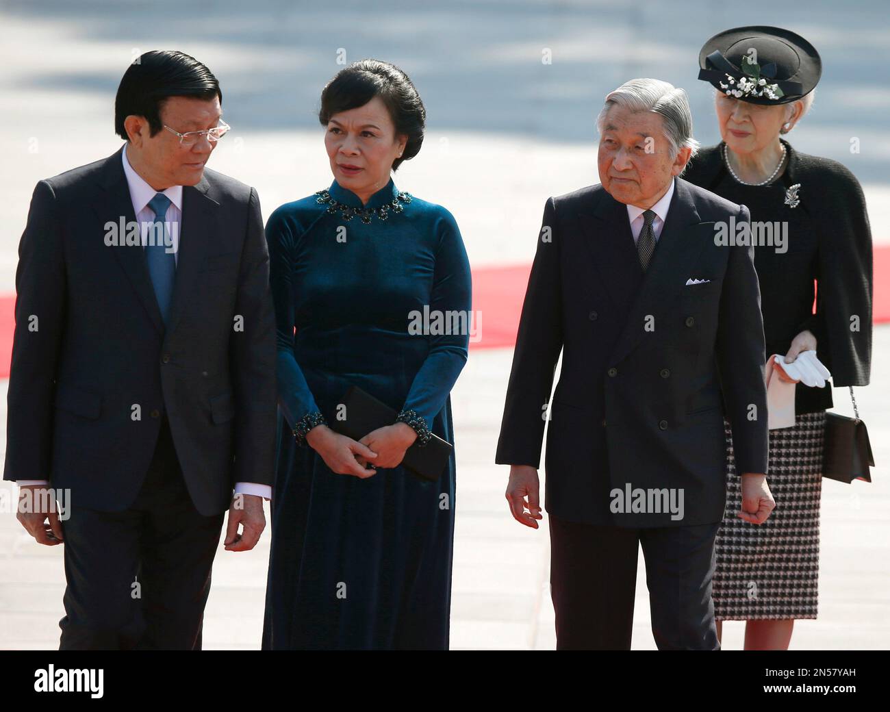 Vietnam's President Truong Tan Sang, left, and his wife Mai Thi Hanh ...
