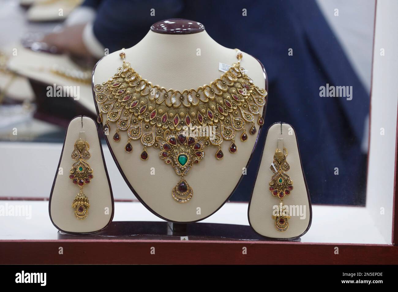 Dhaka, Bangladesh - 09 febbraio 2023: All'interno è iniziata la mostra di tre giorni sui ...