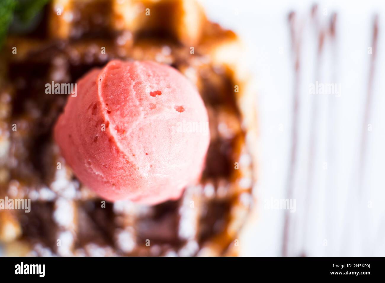 Una cialda, citata anche con le parole straniere cialda, cialda, cialda ...