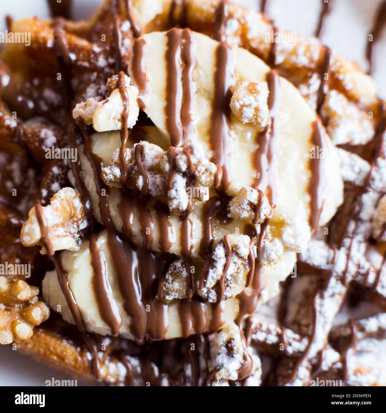 Una cialda, citata anche con le parole straniere cialda, cialda, cialda ...