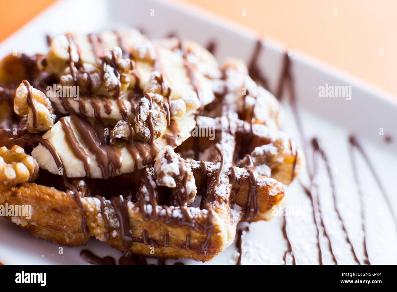 Una cialda, citata anche con le parole straniere cialda, cialda, cialda ...