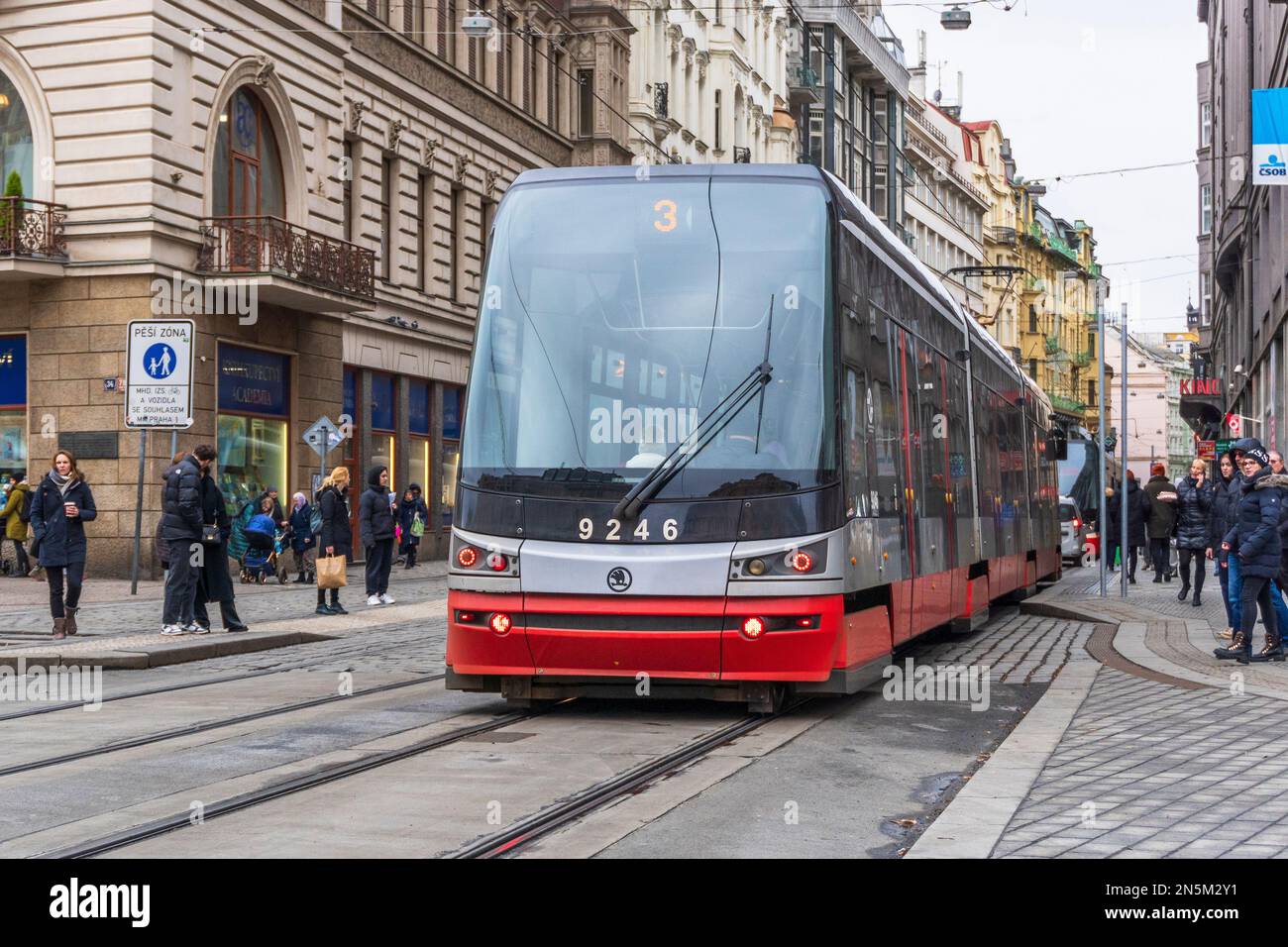 Linea del tram elettrico immagini e fotografie stock ad alta ...