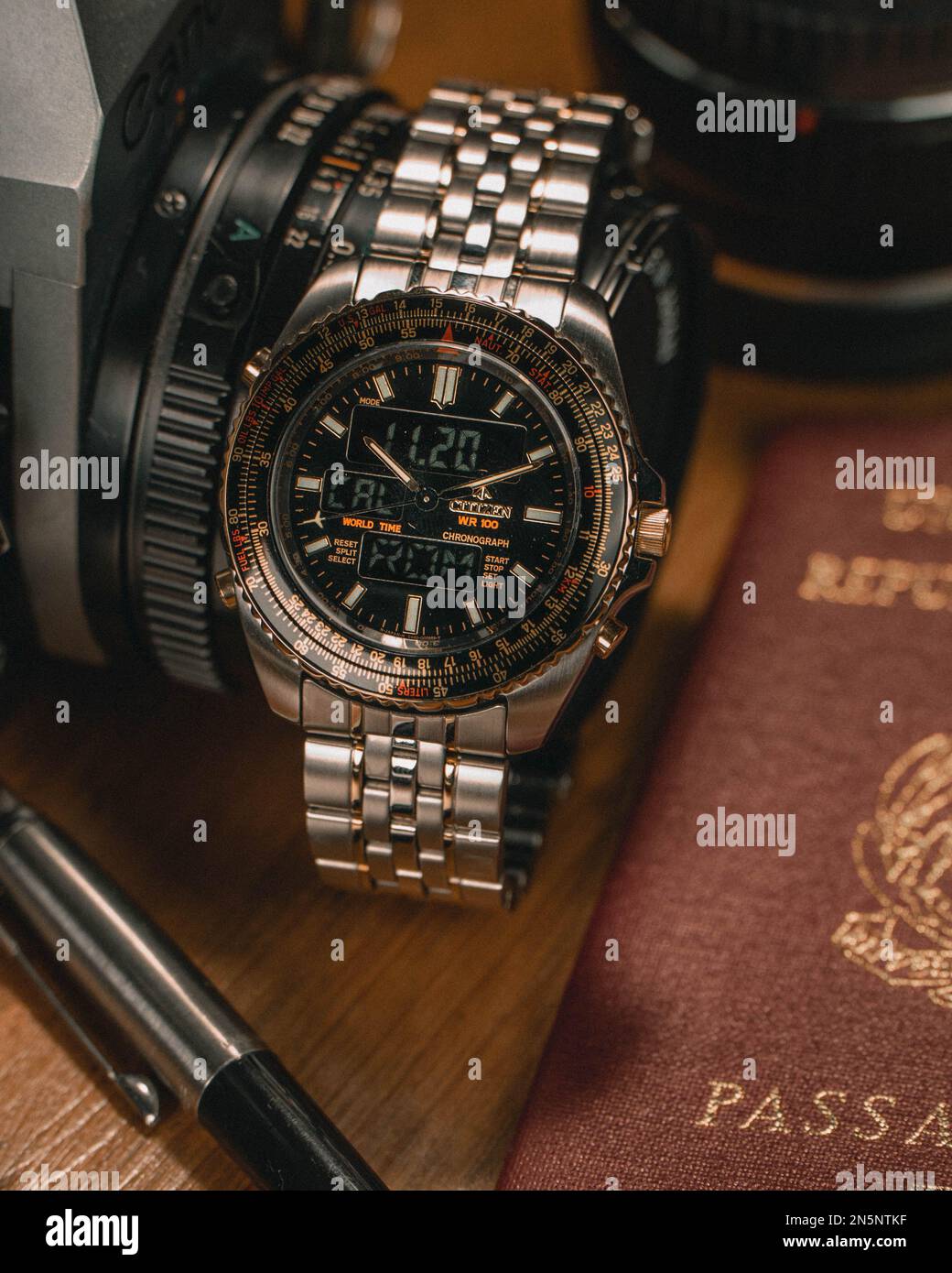 Macchina fotografica anni '90 immagini e fotografie stock ad alta risoluzione - Alamy