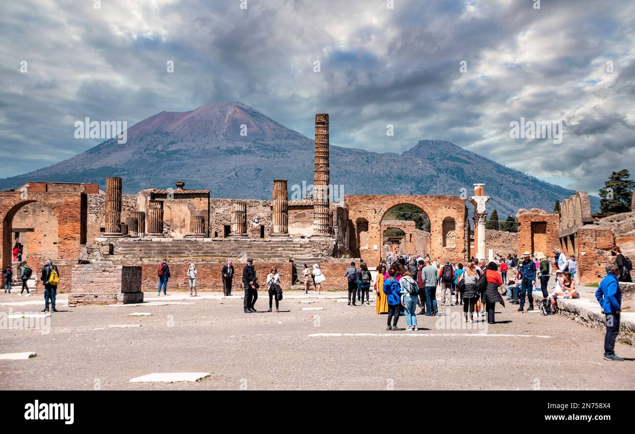 Vesuvio vulcan immagini e fotografie stock ad alta risoluzione - Alamy