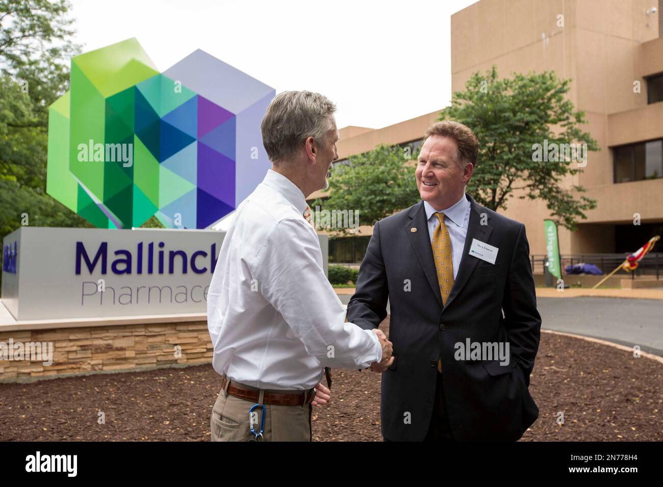 Madt Mallinckrodt, representing the extended Mallinckrodt family ...