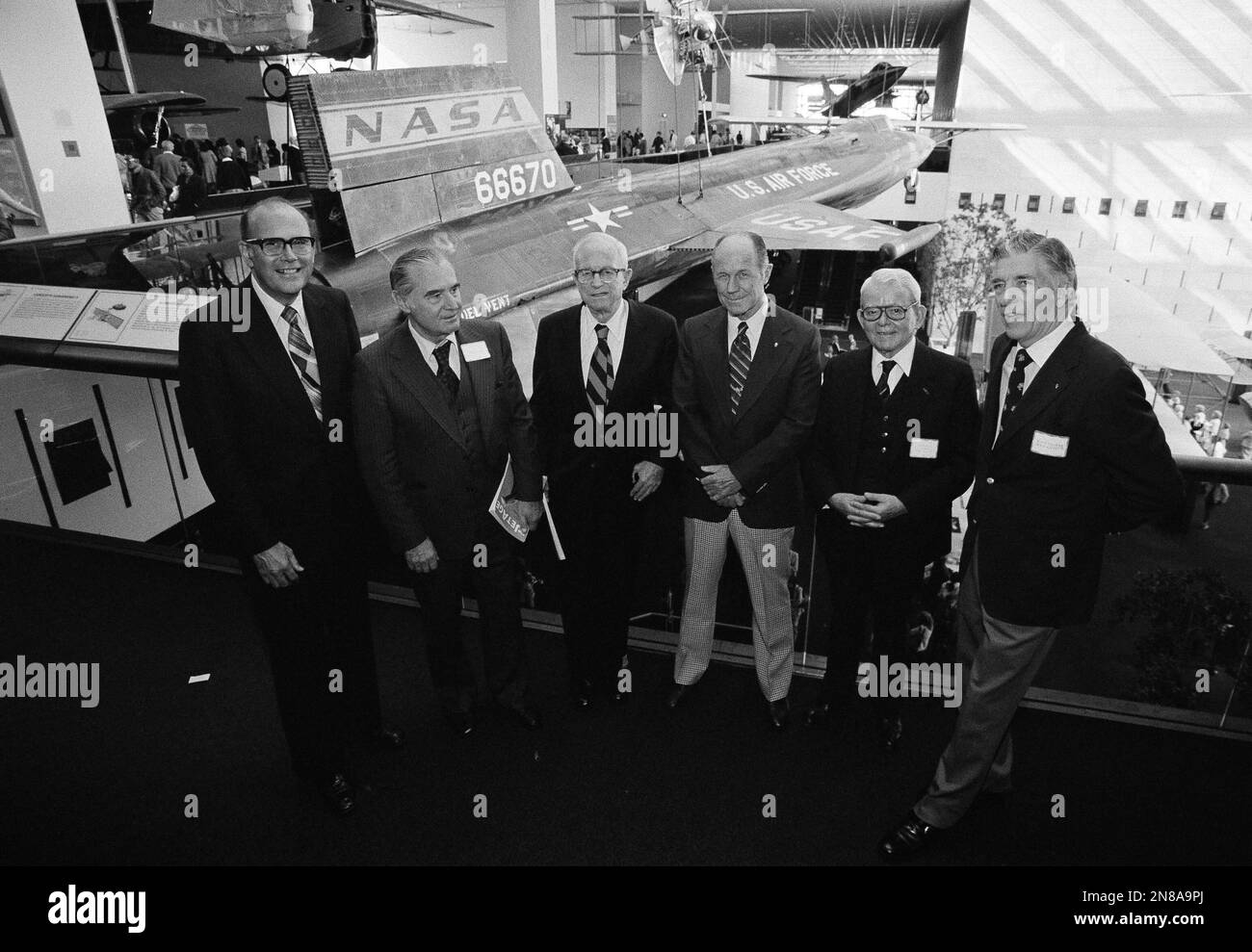 Five jet age pioneers gathered at the Smithsonian Institution in ...