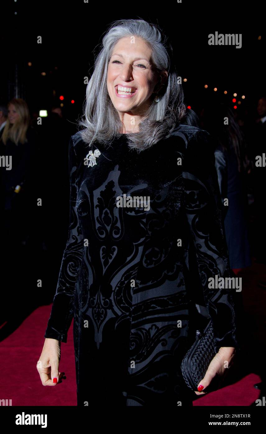 Deborah Nadoolman Landis arrives on the red carpet for the V&A ...