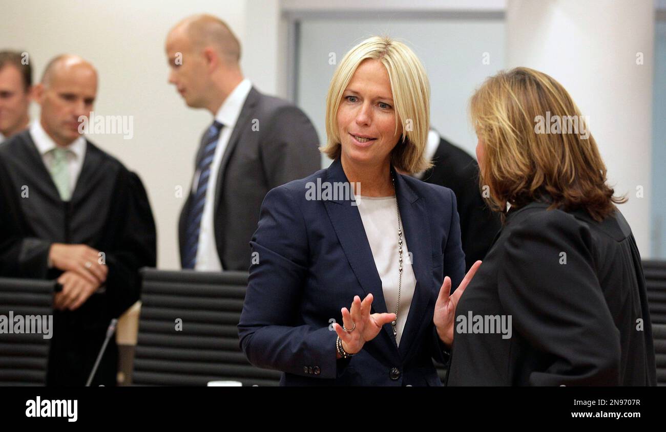 Public prosecutor Bejer Engh, center, speaks to lawyer Vibeke Hein ...