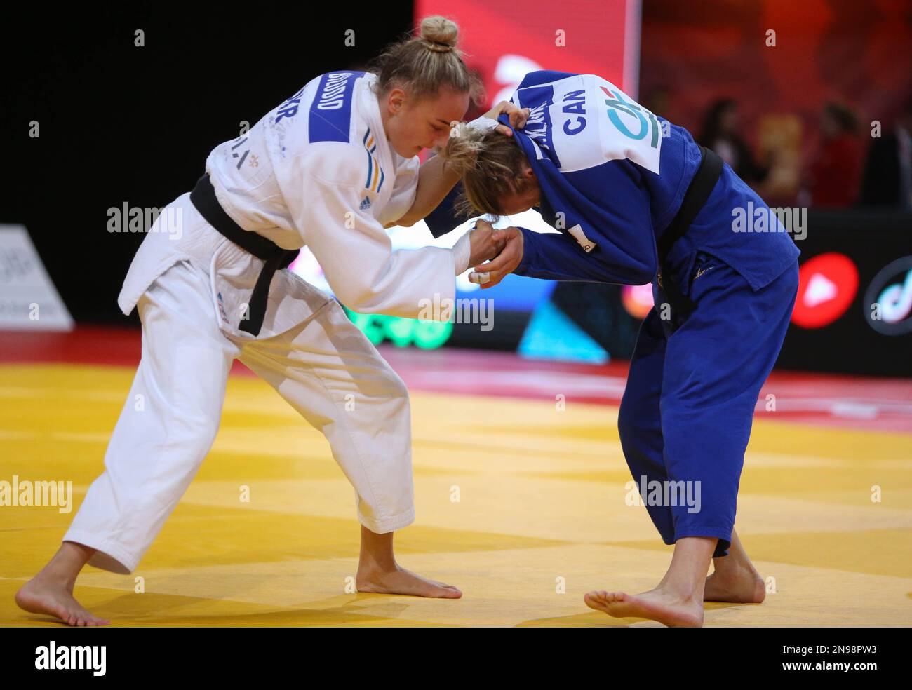 Jessica Klimkait del Canada e Daria Bilodid dell'Ucraina durante il Grand Slam di Judo Paris ...