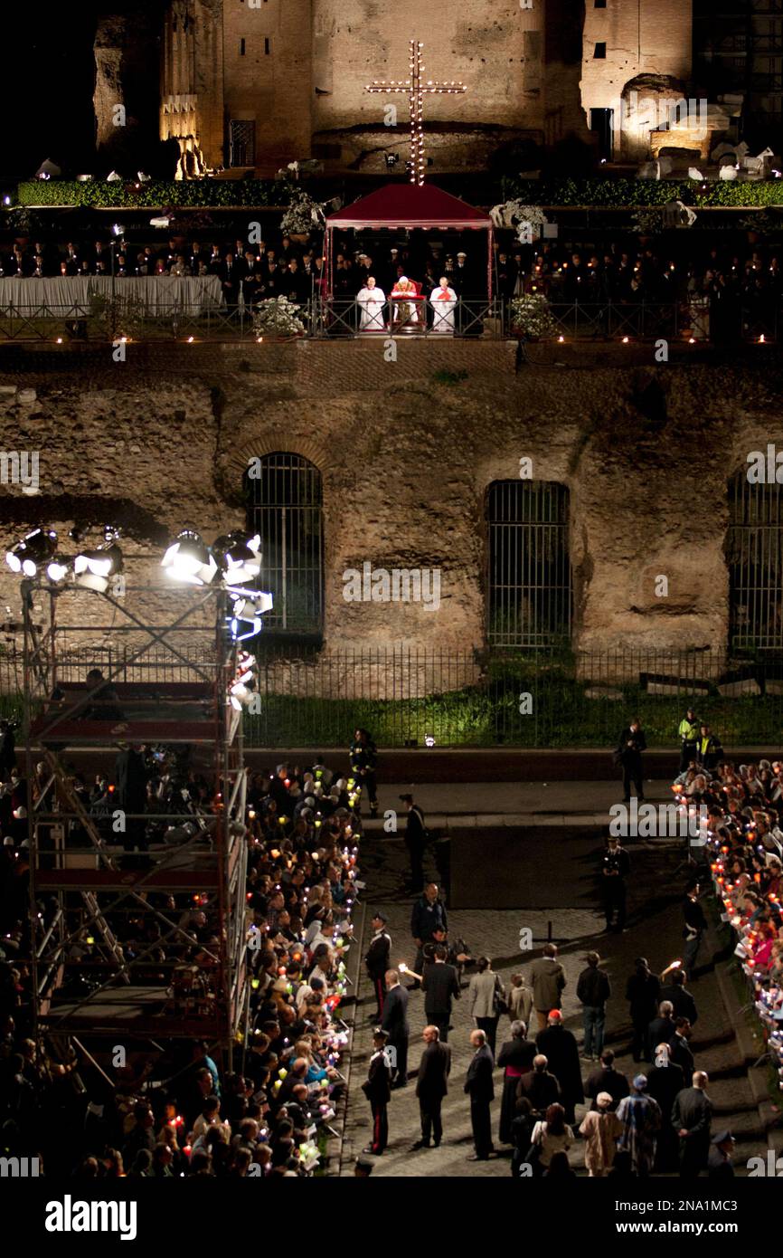 Pope Benedict XVI presides over the Via Crucis (Way of the Cross ...
