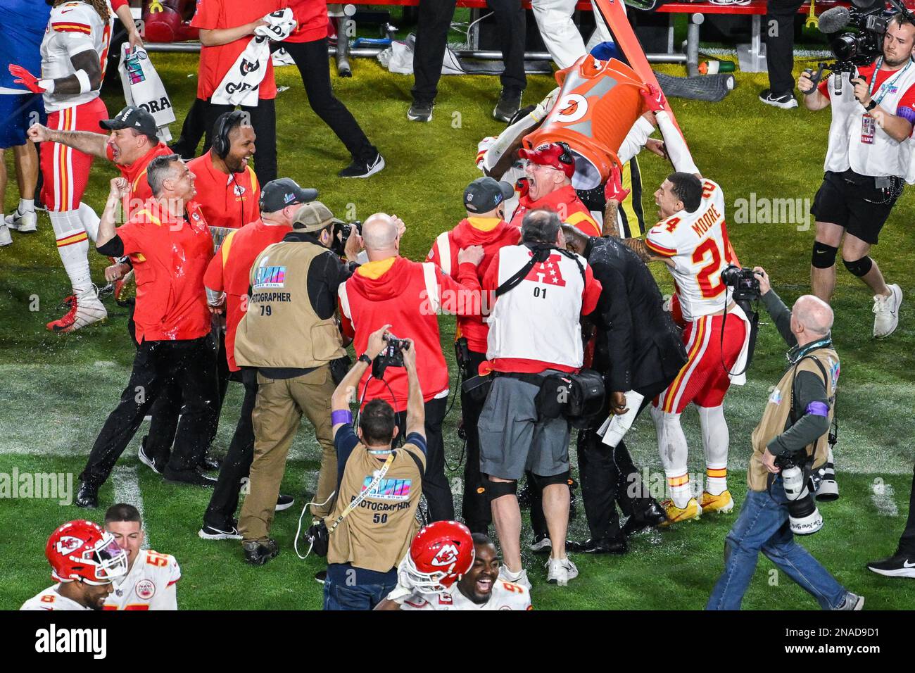 Kansas City Chiefs, Head Coach Andy Reid, festeggia con la sua squadra ...