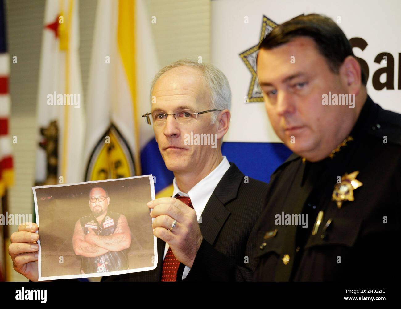 San Jose Police Chief Chris Moore, right, and Homicide Unit Commander ...