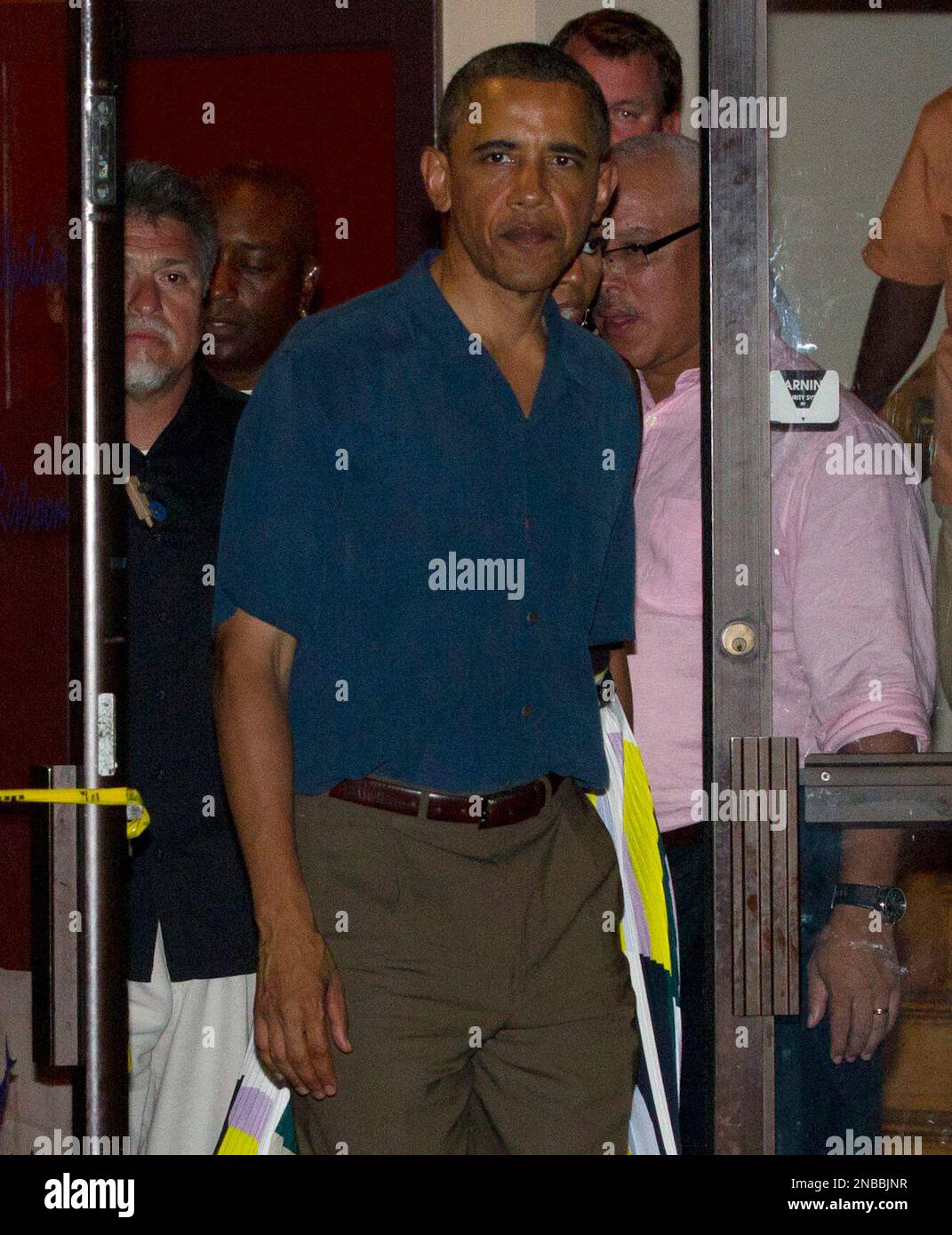 President Barack Obama leaves Nancy's Restaurant in Oak Bluffs with ...