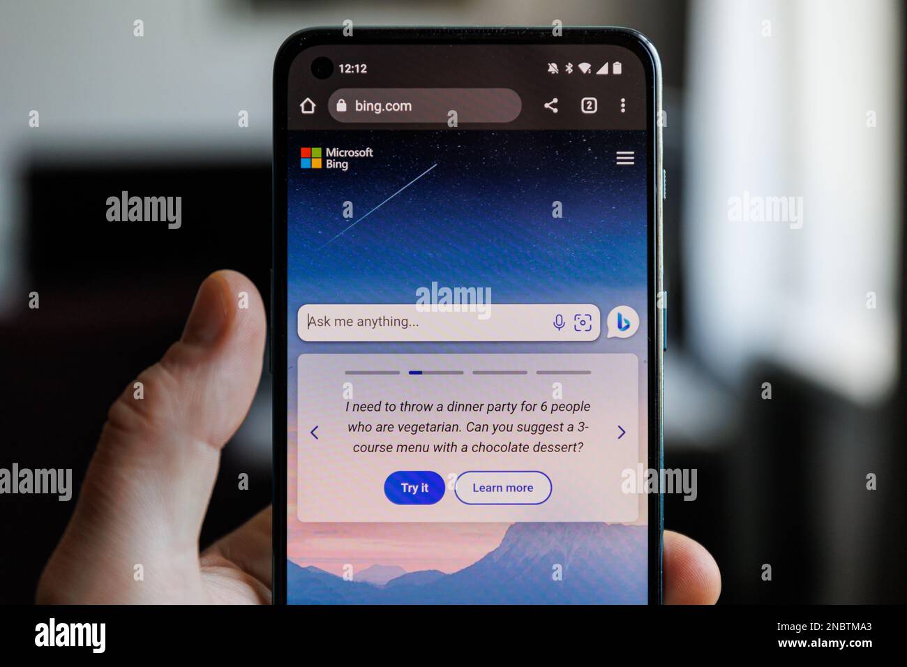 Bing chat immagini e fotografie stock ad alta risoluzione - Alamy