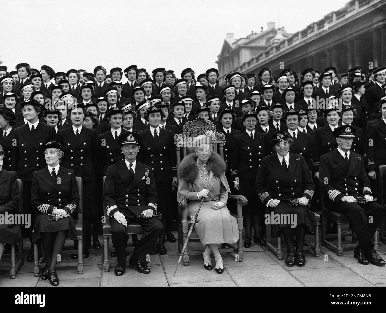 Britain's Queen Mary paid a visit to the Women's Royal Naval Service ...