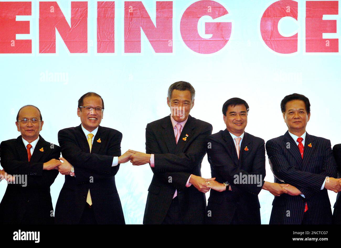 ASEAN leaders from left.,Myanmar Prime Minister Thein Sein, Philippine ...