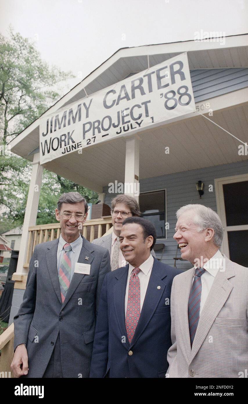 Former Pres. Jimmy Carter, right, with Habitat for Humanity founder ...