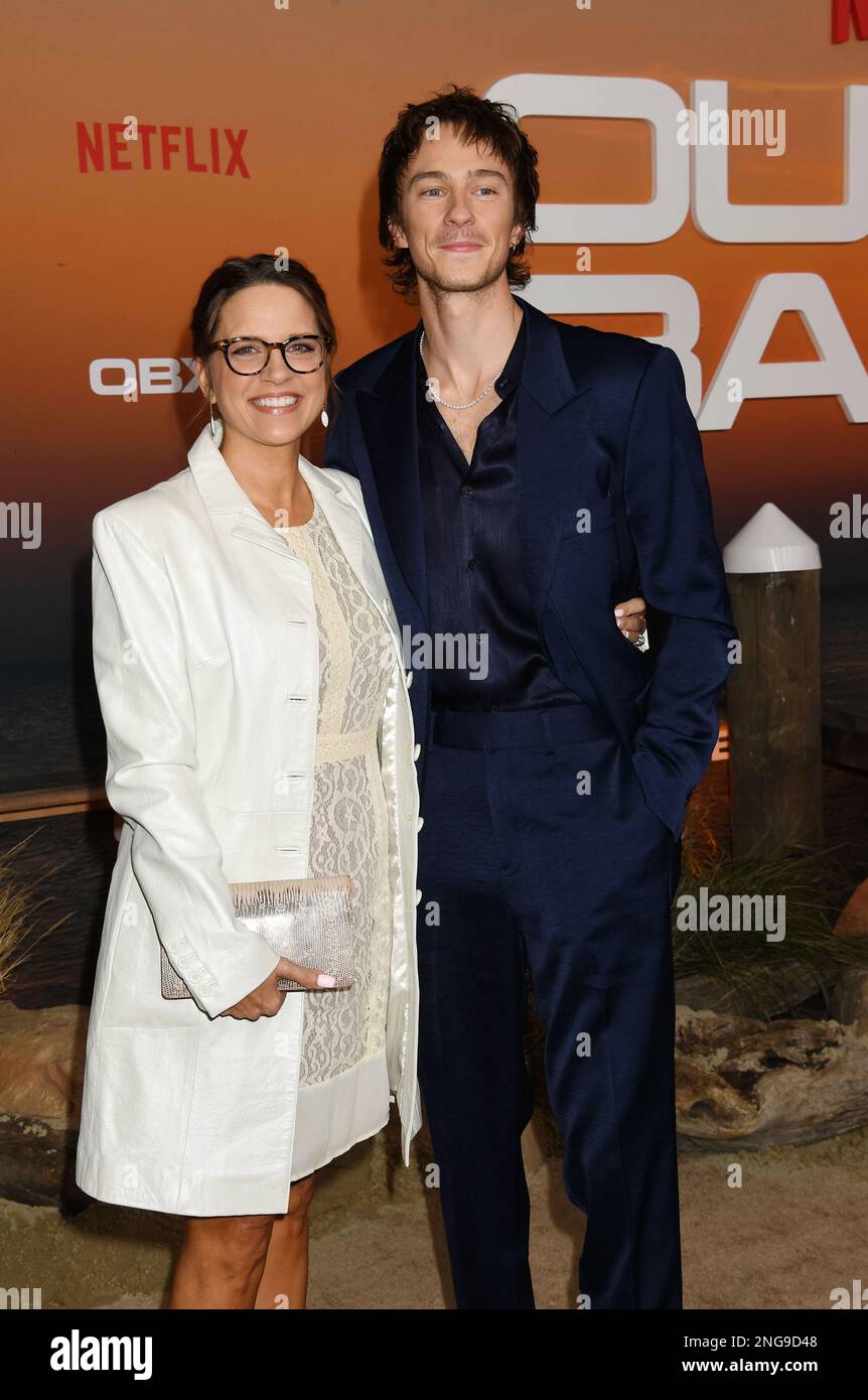 LOS ANGELES, CALIFORNIA - FEBBRAIO 16: (L-R) Jodi Ballard Hutto e Drew ...