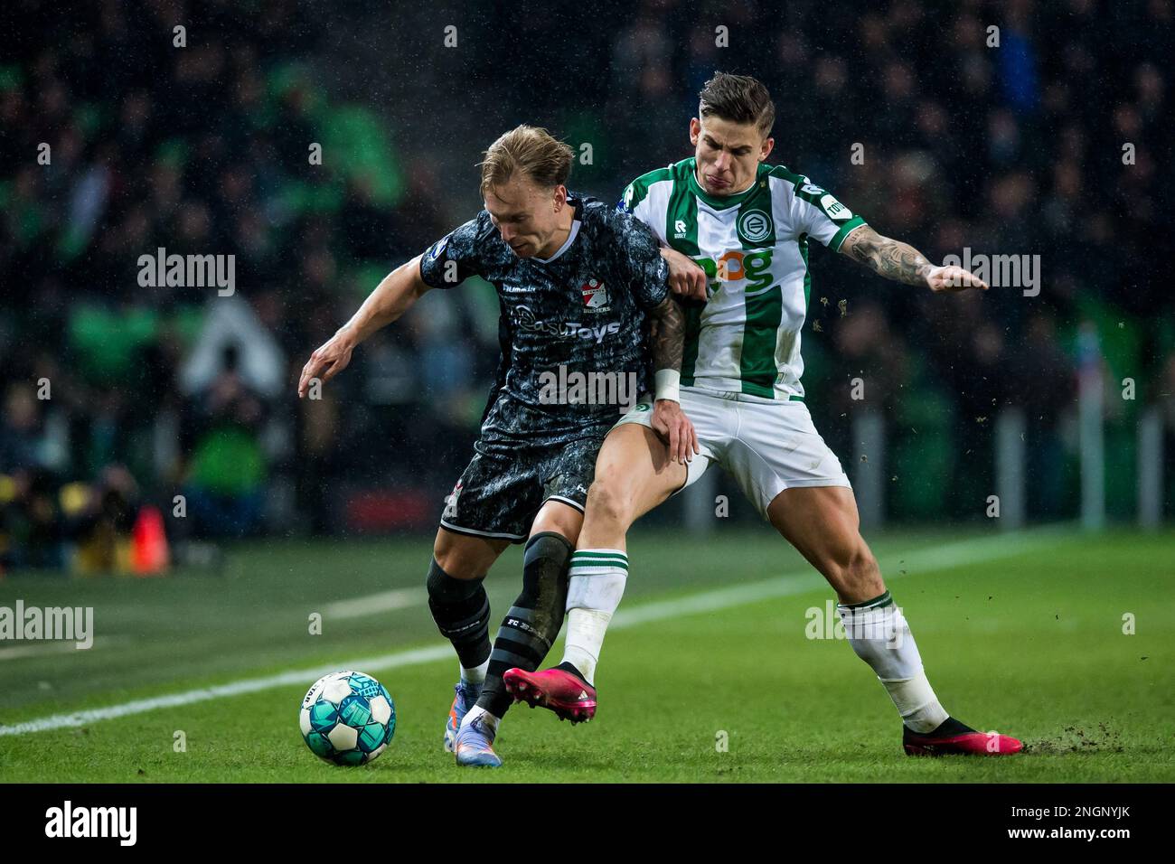GRONINGEN - (lr) Mark Diemers del FC Emmen, Tomas Suslov del FC ...