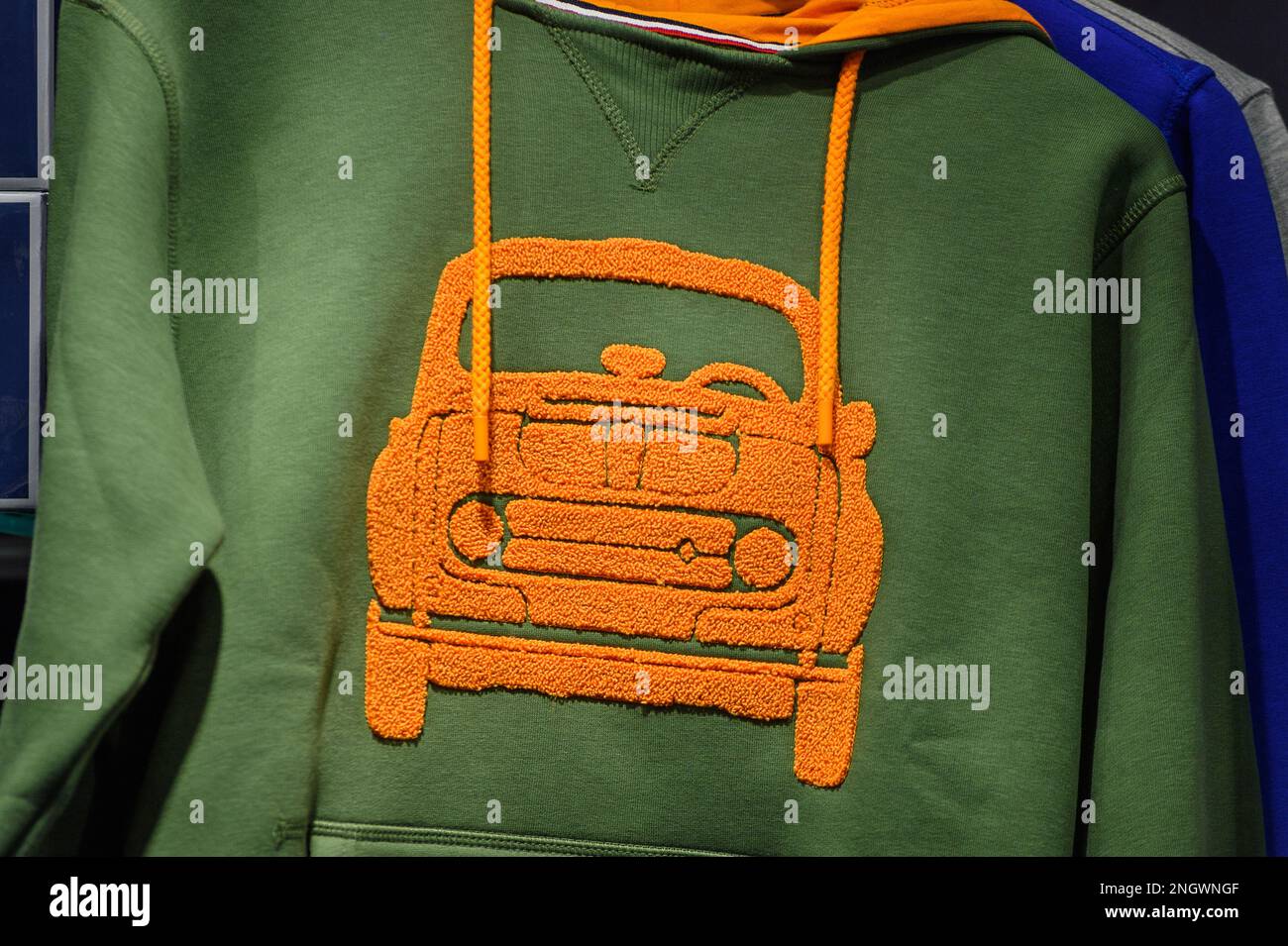 Le 98eme salon auto et moto s'ouvre au Heyzel dans un clkimat peu propizio a l'automobile ...