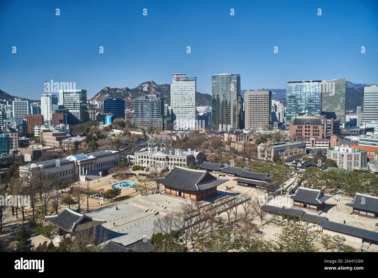 Palazzo reale di Deoksugung della dinastia Joseon a Seoul, Corea del ...
