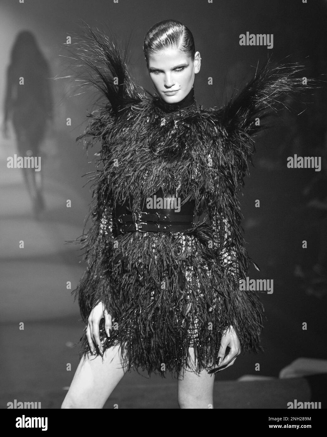 Sfilata di moda sfilata passerella modella modella modella moda ...