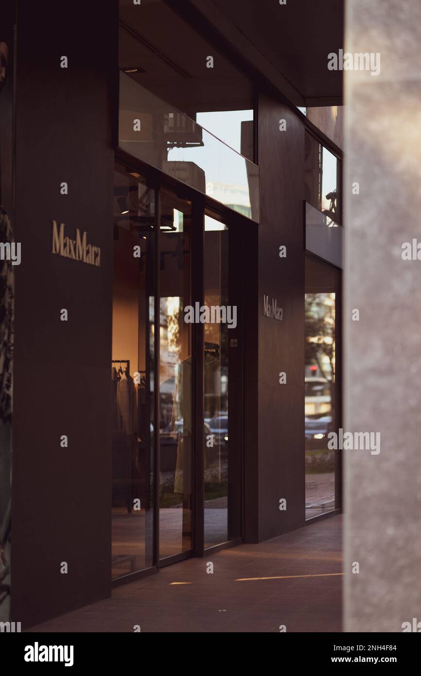 Casa, negozio, turismo immagini e fotografie stock ad alta risoluzione ...