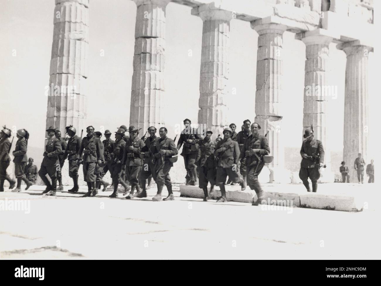 1942 ca. Atene , Grecia : le truppe fasciste militari italiane invadono ...