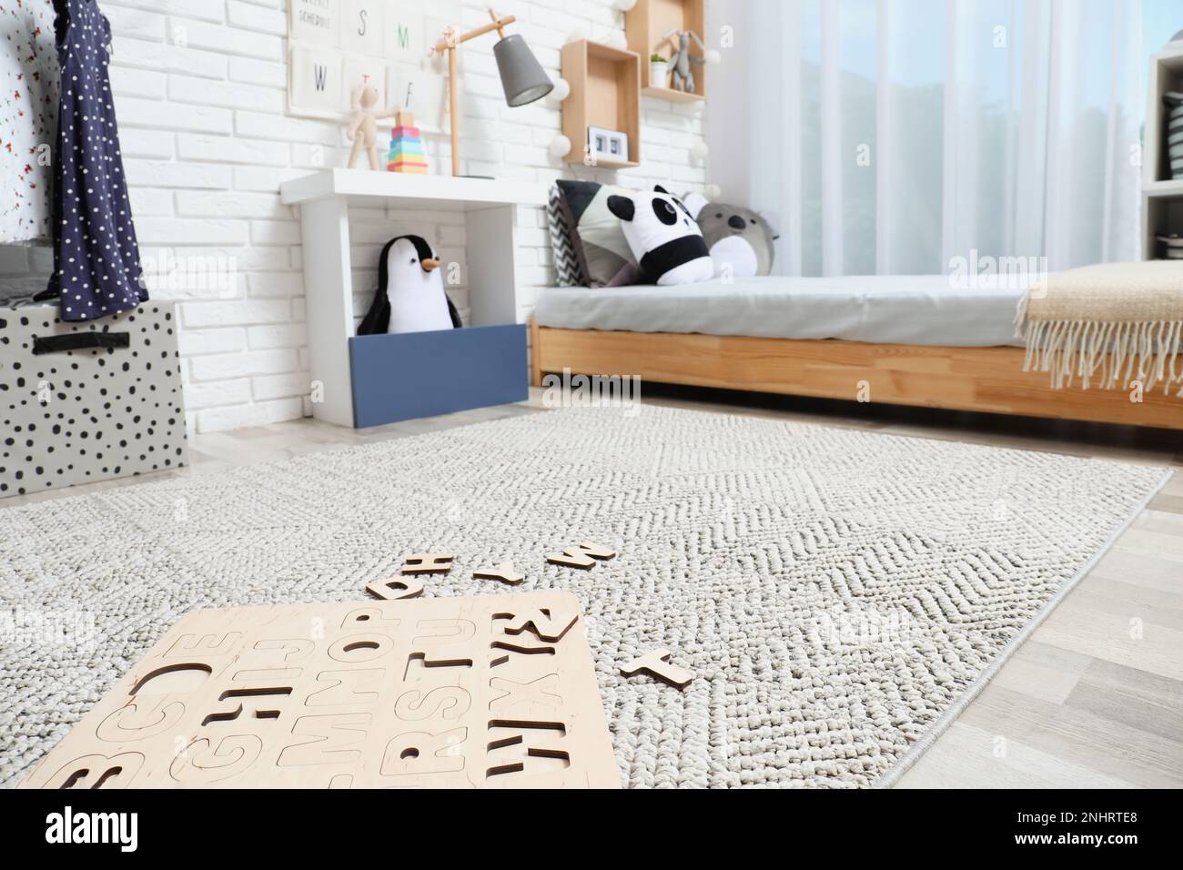 Montessori alfabeto immagini e fotografie stock ad alta risoluzione - Alamy