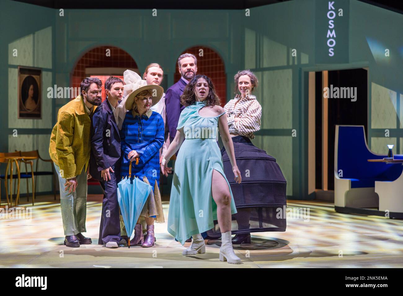 22 febbraio 2023, Brandeburgo, Cottbus: Gli attori Manolo Bertling (l-r ...