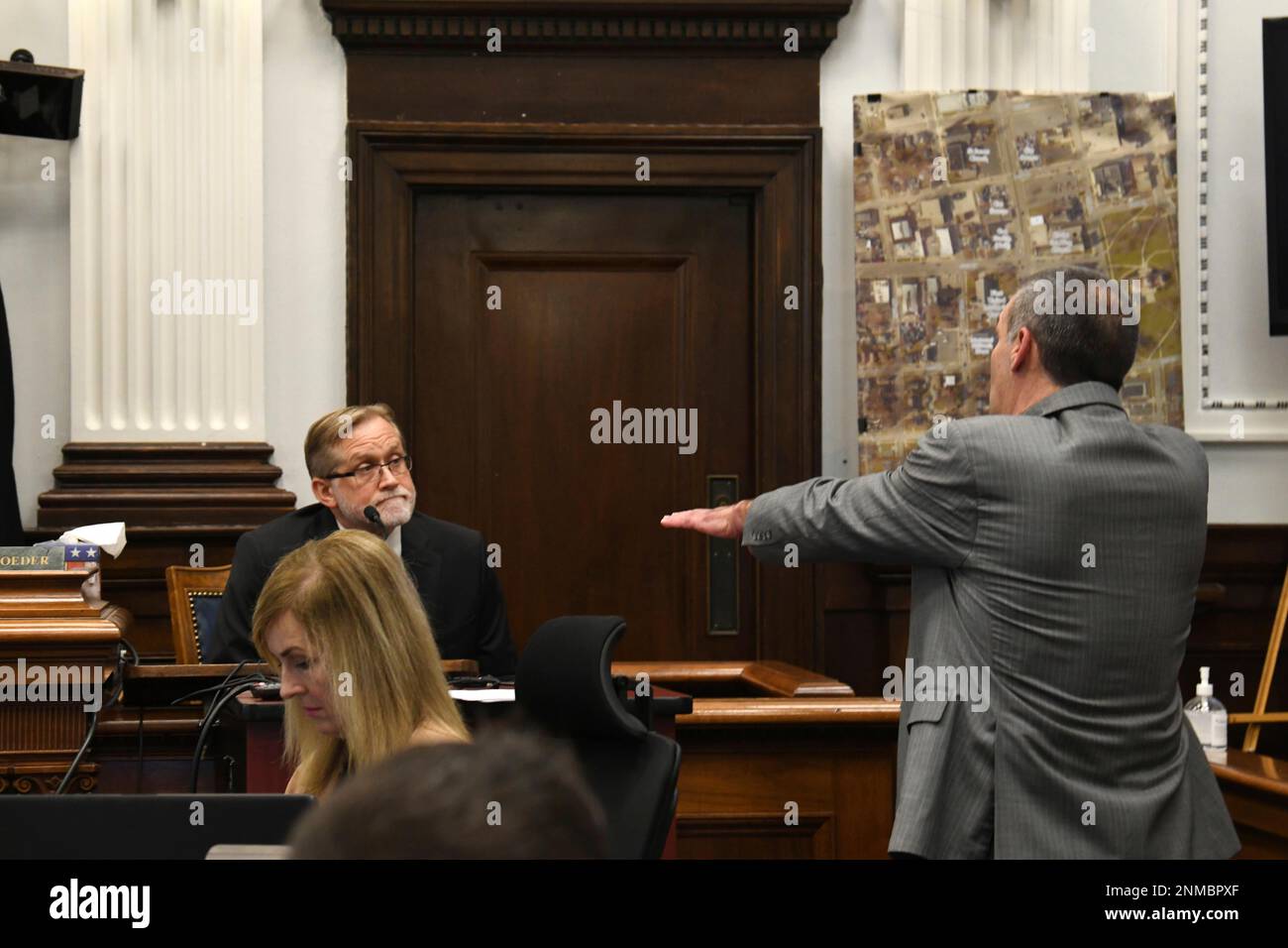 Mark Richards, lead attorney for Kyle Rittenhouse, cross-examines Dr ...